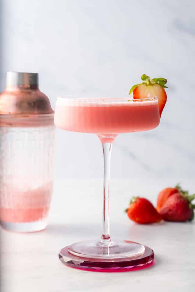 Pink Lady Cocktail (No Egg White): A Refreshing Twist on a Classic - My ...