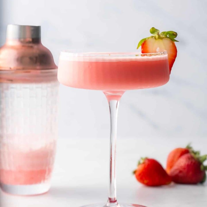 Pink Lady Cocktail (No Egg White): A Refreshing Twist on a Classic - My ...